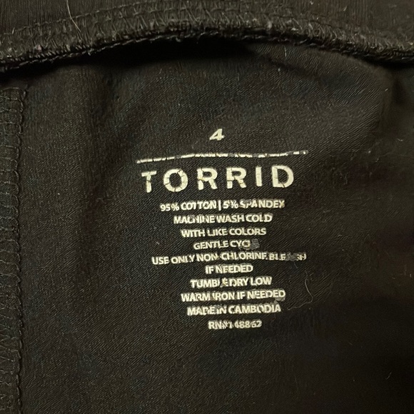 torrid | Pants & Jumpsuits | Torrid Stretchy Capri Pants Guc | Poshmark